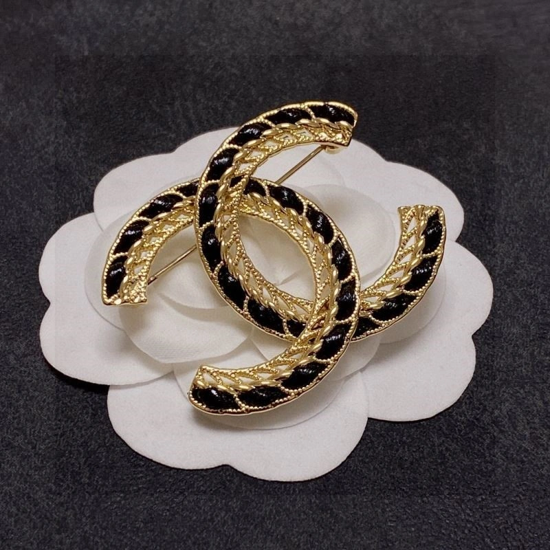 High fidelity Chanel Brooches