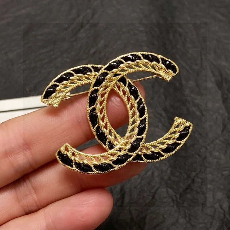 High fidelity Chanel Brooches