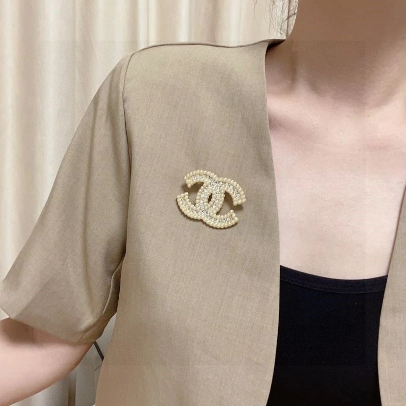 Official Chanel Brooches