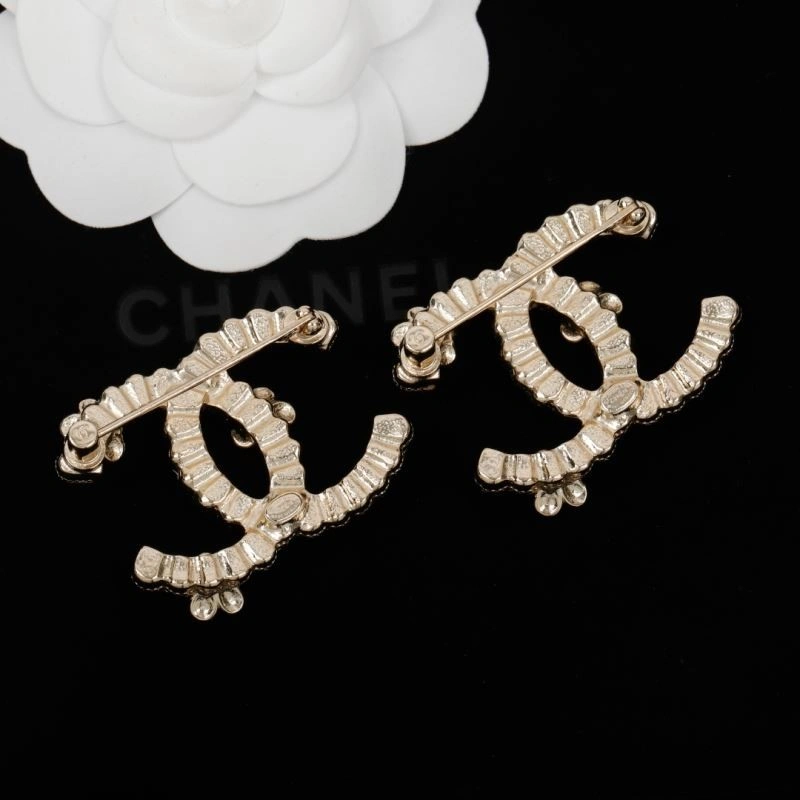 Bargain Chanel Brooches