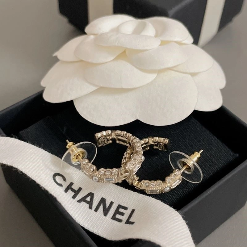 Cut-rate Chanel Brooches
