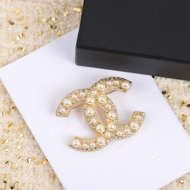 High fidelity Chanel Brooches