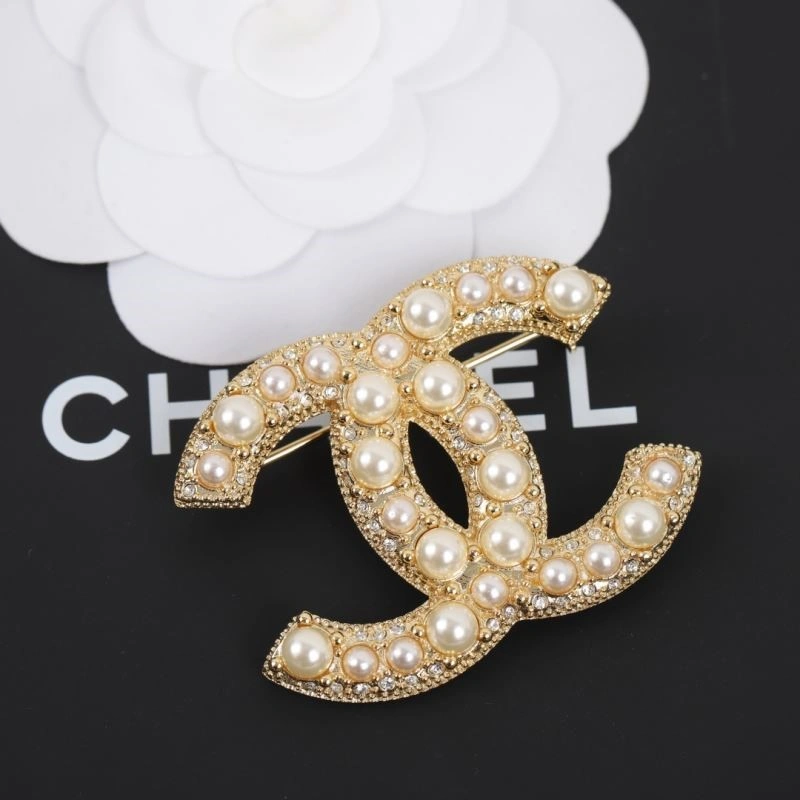 High fidelity Chanel Brooches