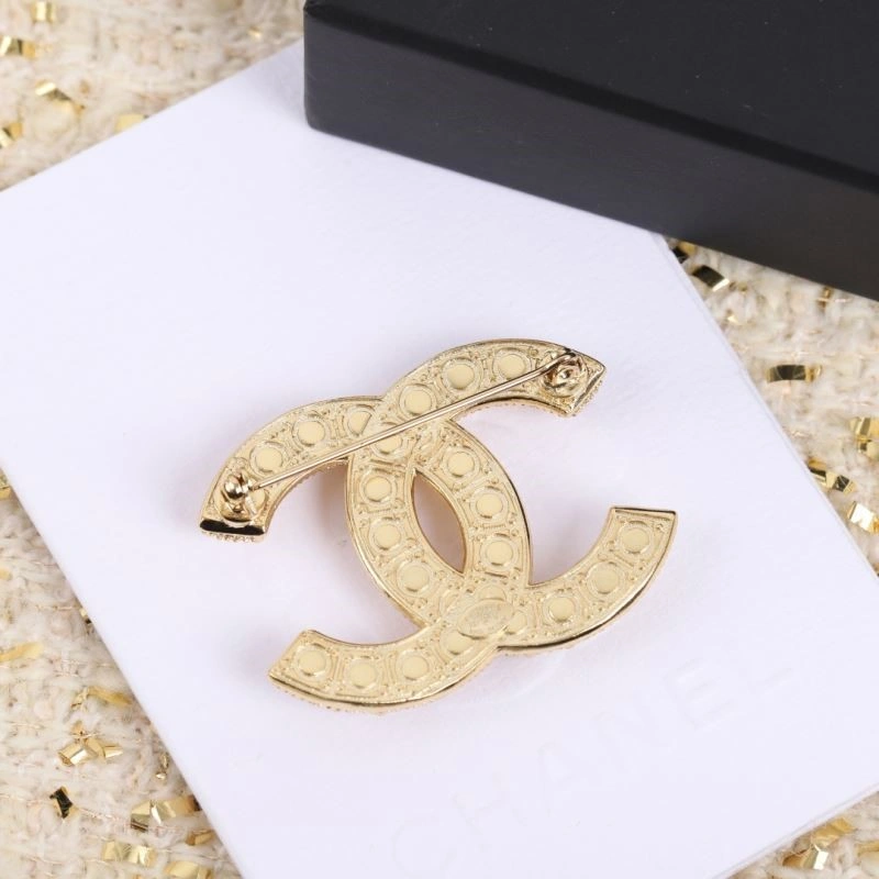 High fidelity Chanel Brooches