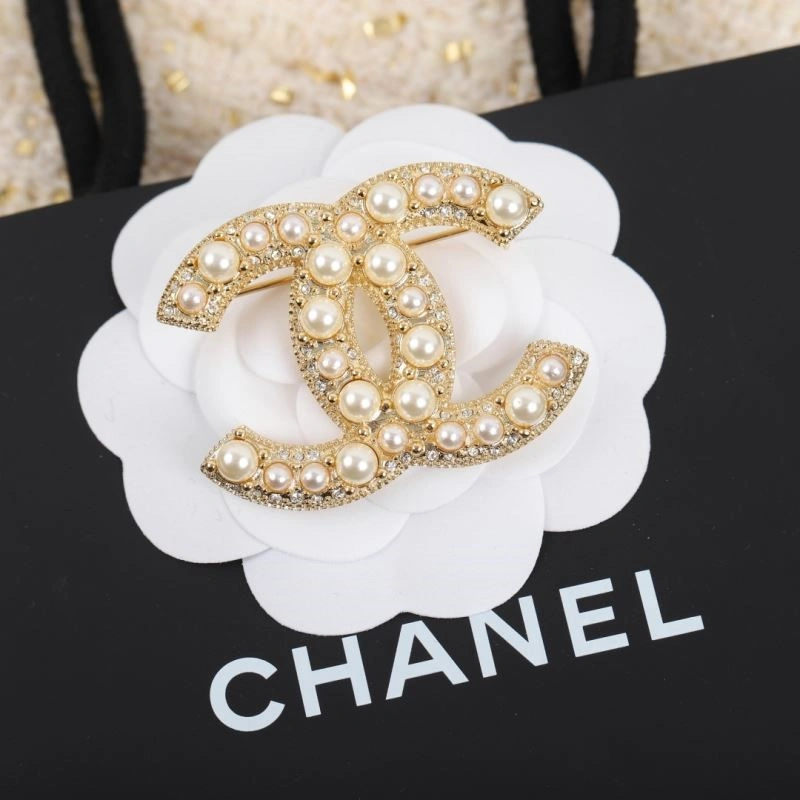 High fidelity Chanel Brooches