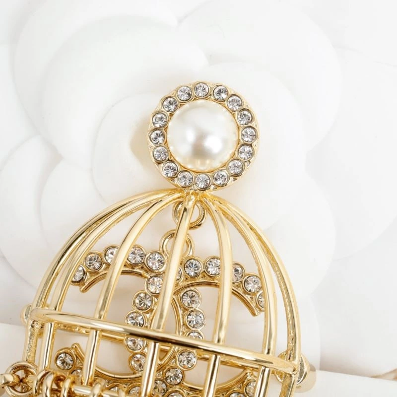 High fidelity Chanel Brooches