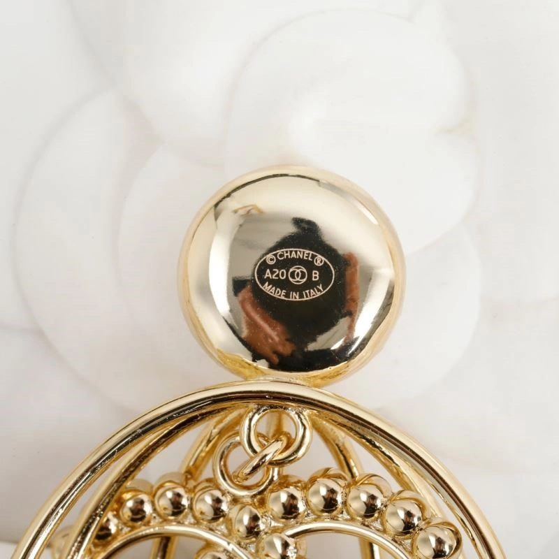 High fidelity Chanel Brooches