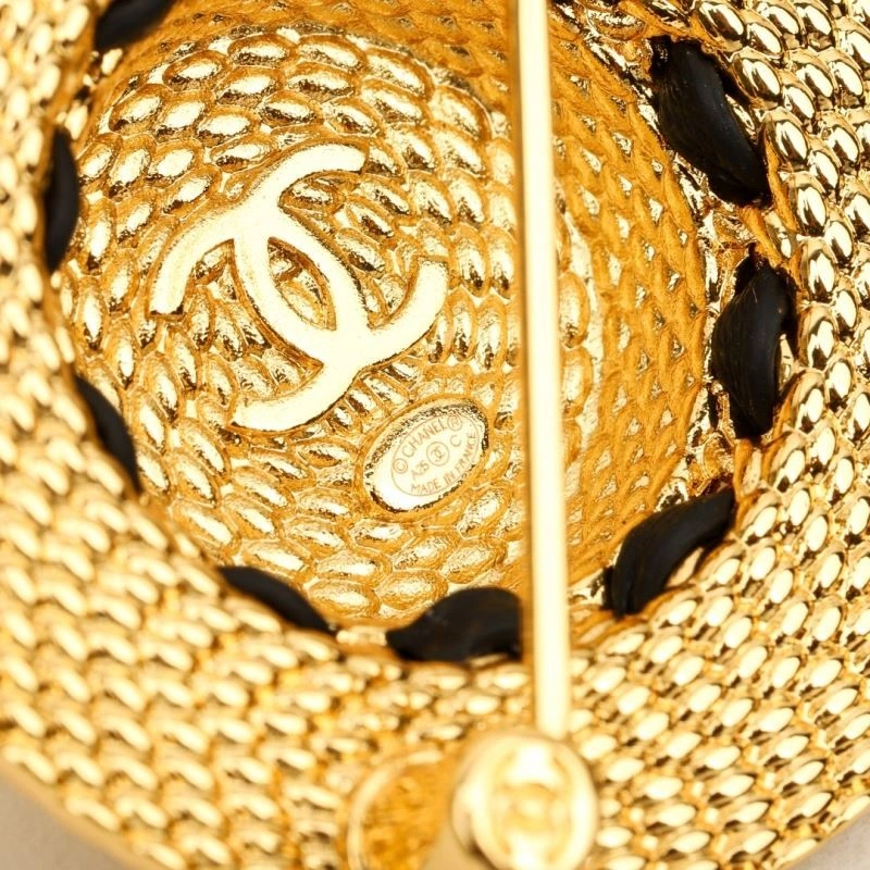 Brand-original Chanel Brooches