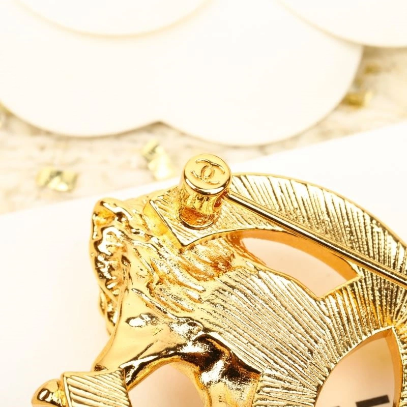 Accurate model Chanel Brooches
