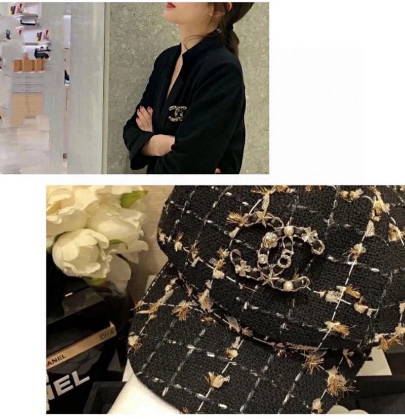 Top mirror Chanel Brooches