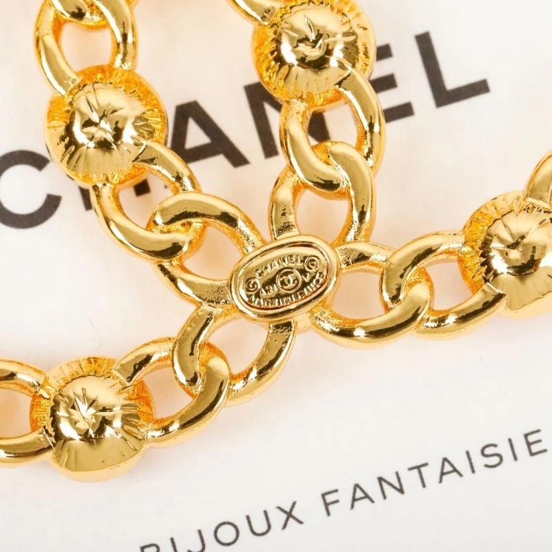 Accurate model Chanel Brooches