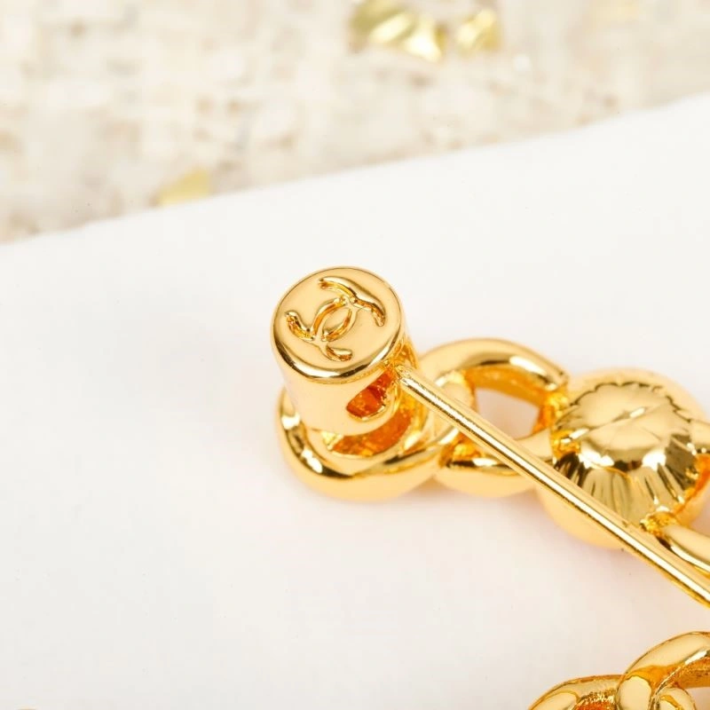 Accurate model Chanel Brooches