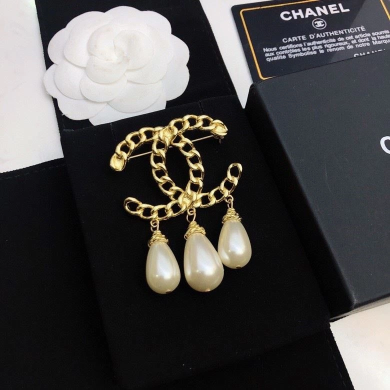 Brand-original Chanel Brooches