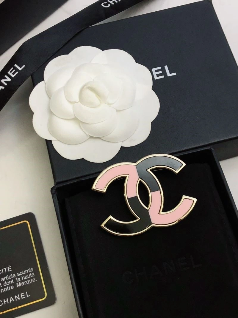 Top match Chanel Brooches