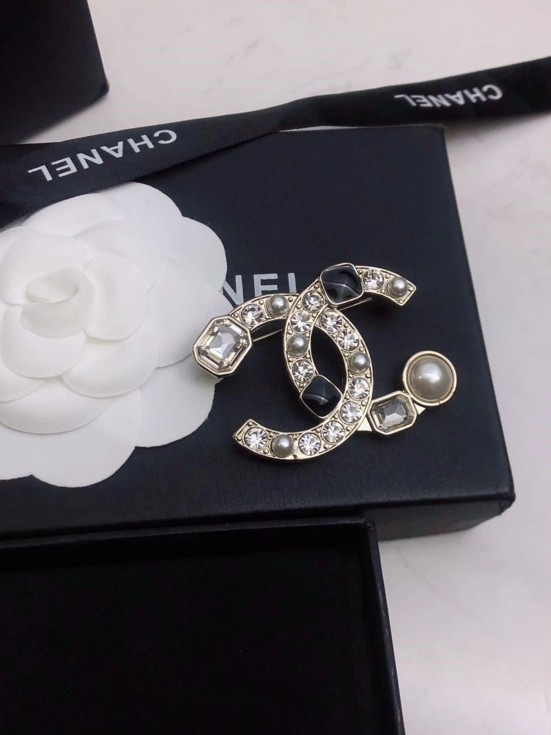 High accuracy Chanel Brooches