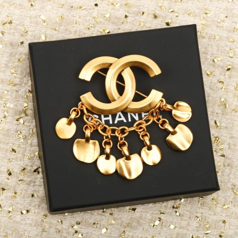 Accurate model Chanel Brooches