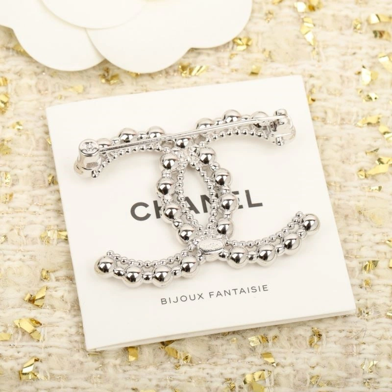 Accurate model Chanel Brooches