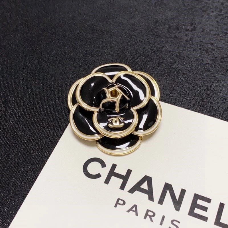 Accurate model Chanel Brooches