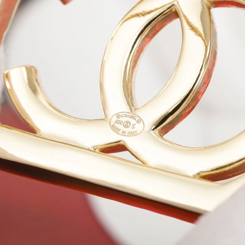 High fidelity Chanel Brooches