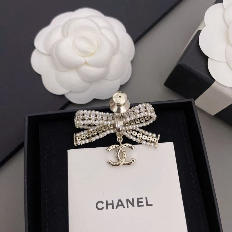 Cut-rate Chanel Brooches