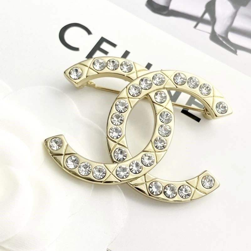 Accurate model Chanel Brooches