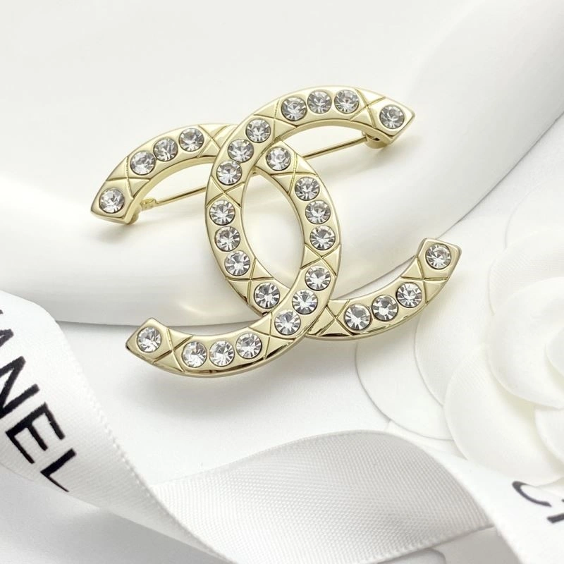 Accurate model Chanel Brooches
