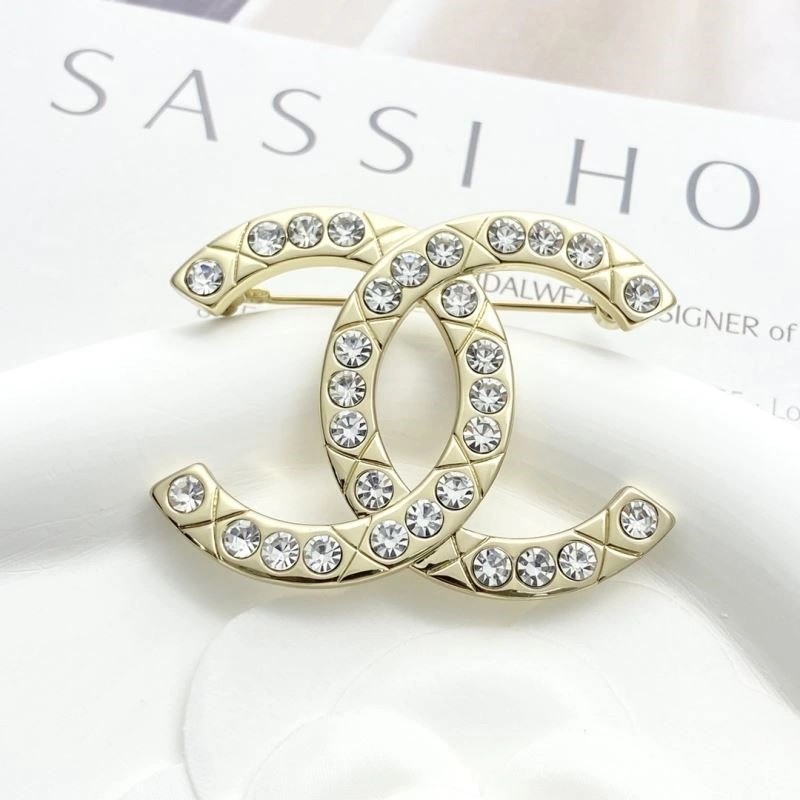 Accurate model Chanel Brooches
