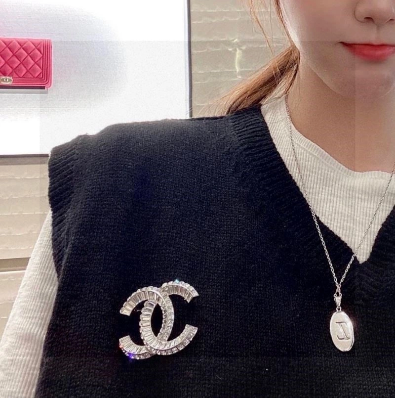 Brand-authenticated Chanel Brooches