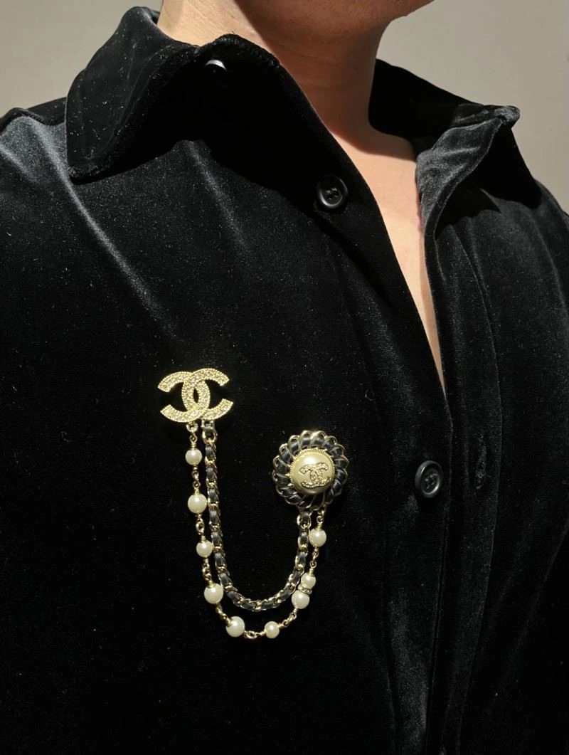 Exact replica Chanel Brooches