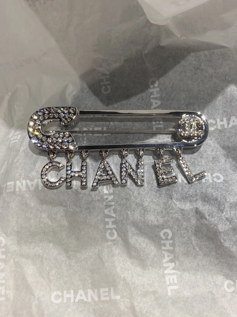 High fidelity Chanel Brooches
