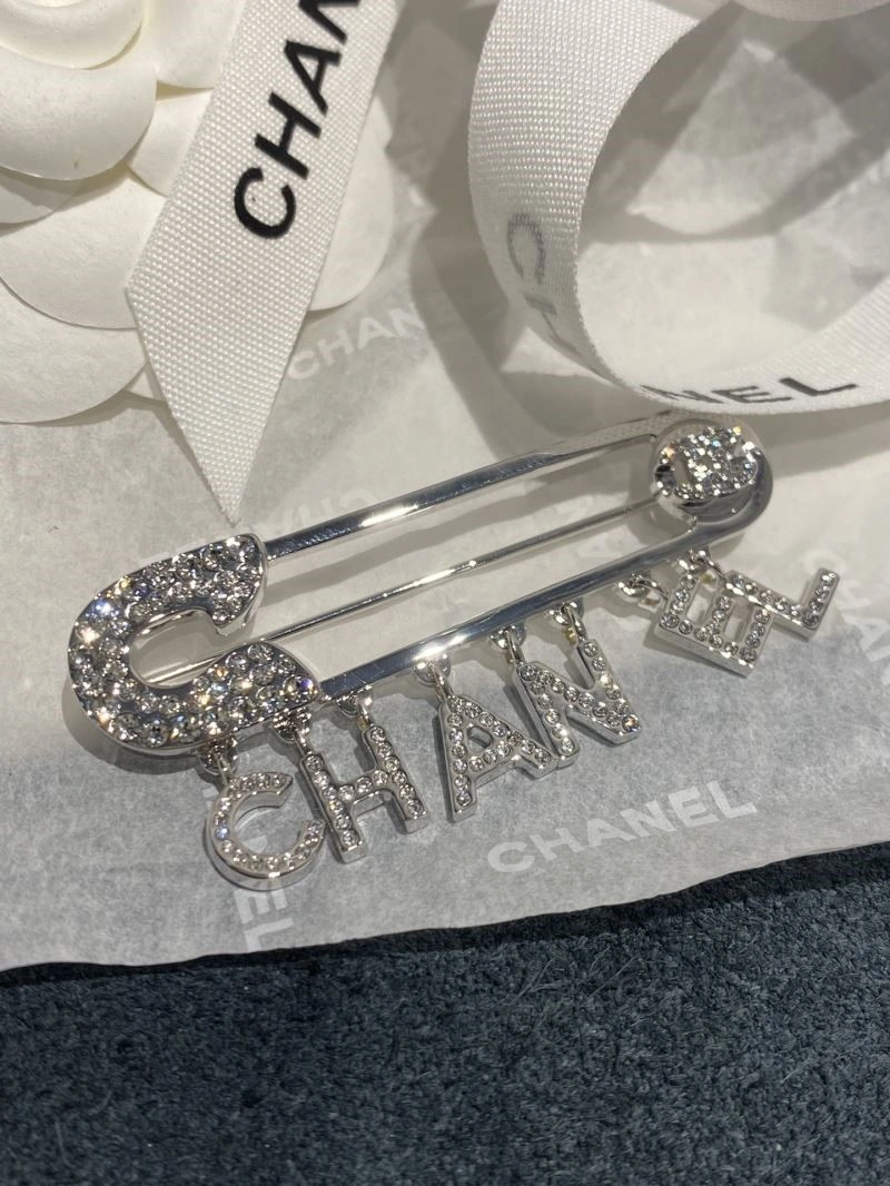 High fidelity Chanel Brooches