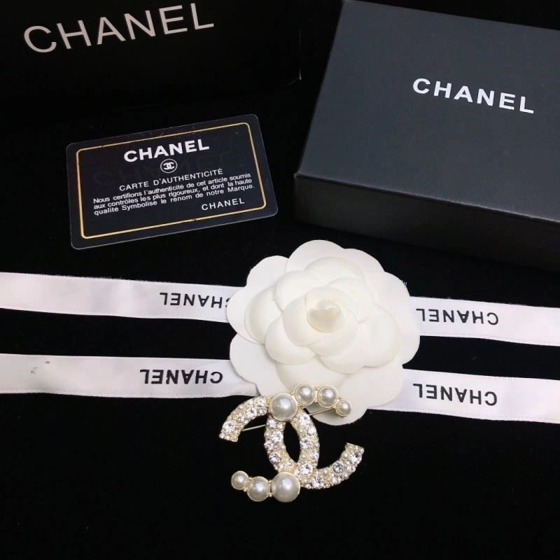 Bargain Chanel Brooches