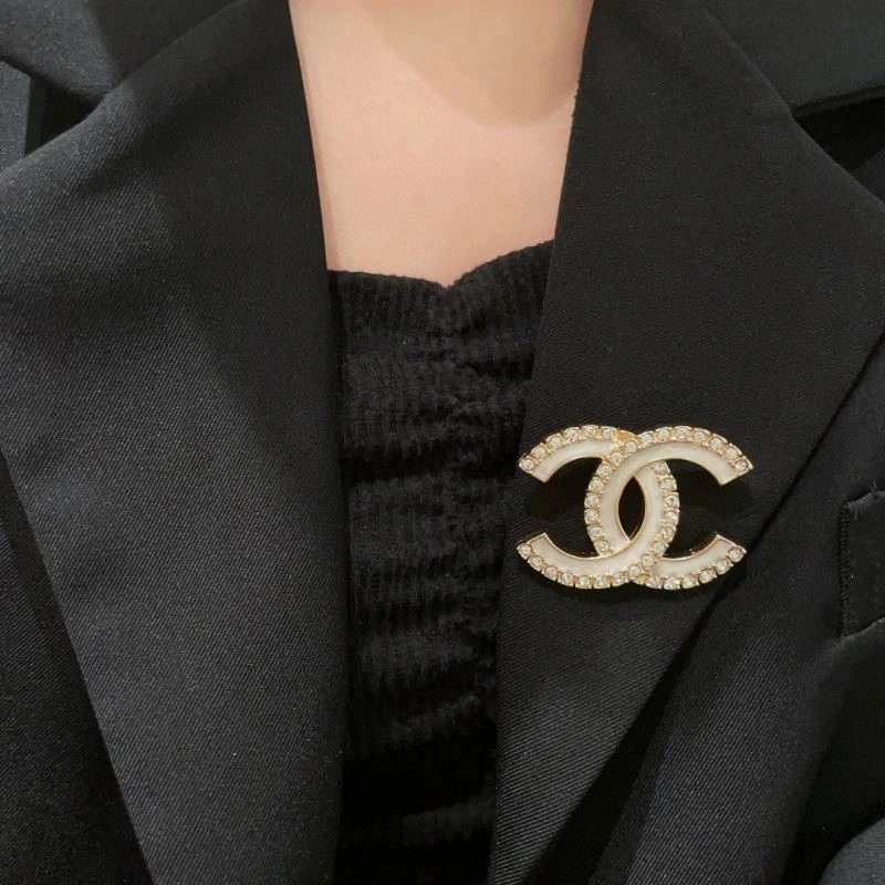 Exact replica Chanel Brooches