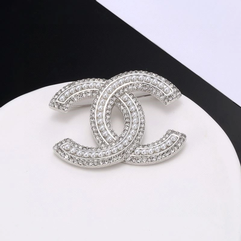 Brand-original Chanel Brooches