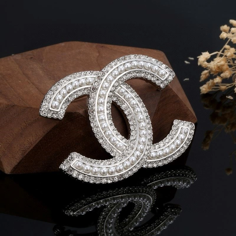 Brand-original Chanel Brooches
