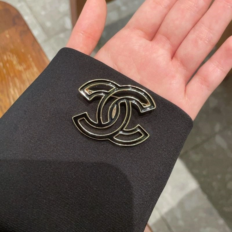 Cut-rate Chanel Brooches