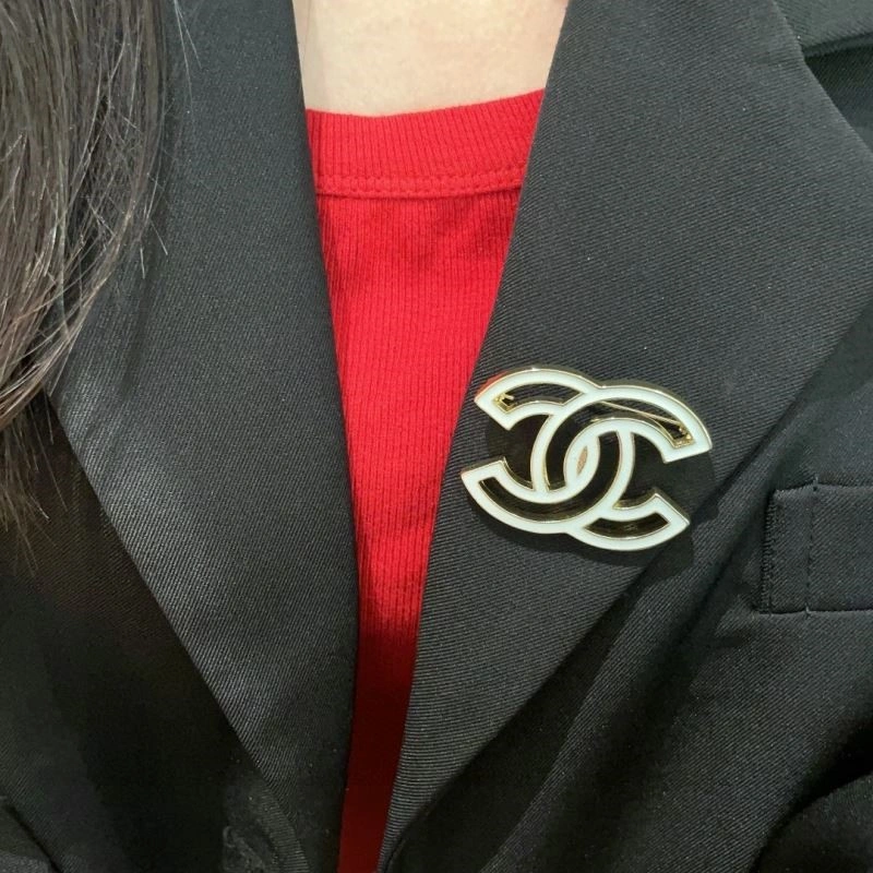Exact replica Chanel Brooches