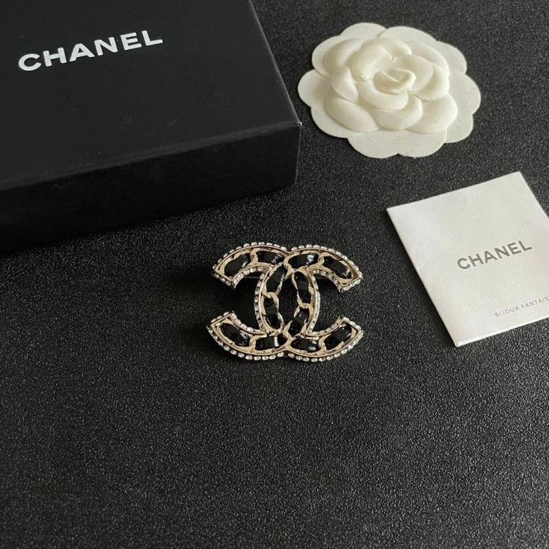 High fidelity Chanel Brooches