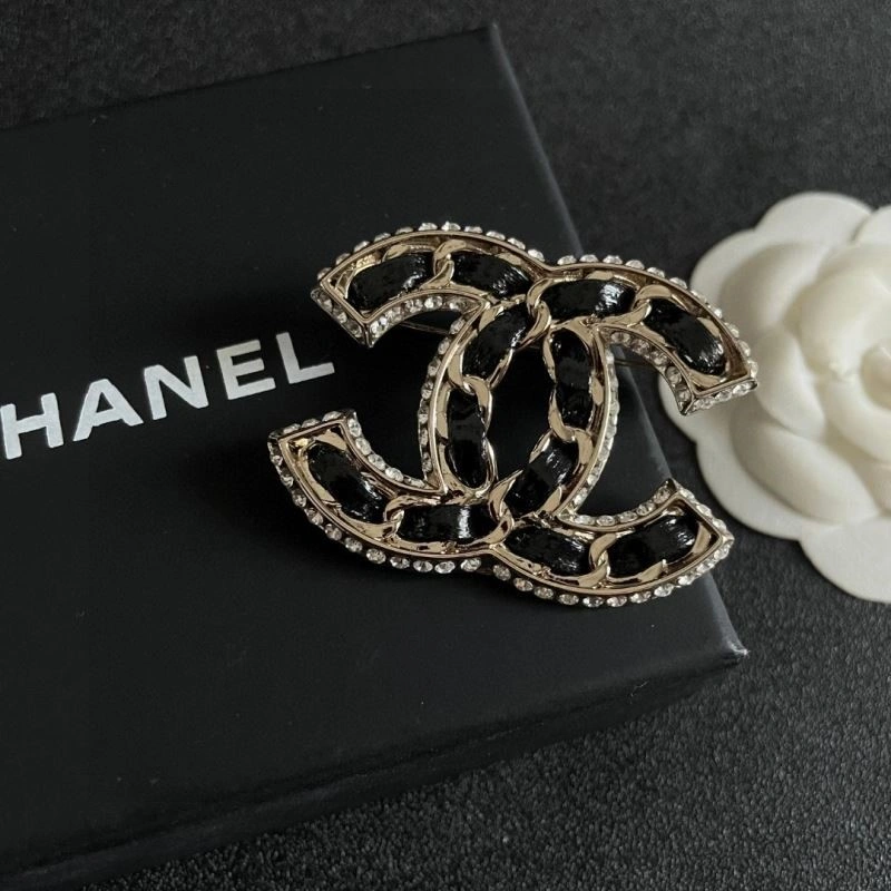 High fidelity Chanel Brooches