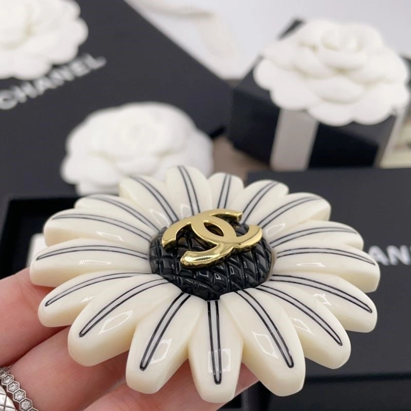 1:1 copy Chanel Brooches