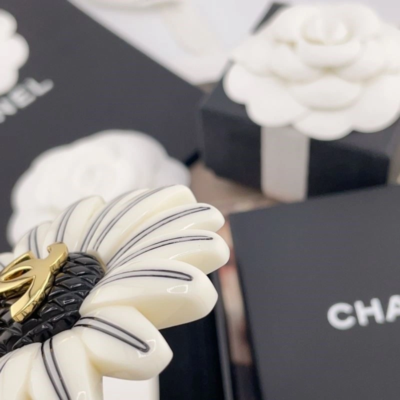 1:1 copy Chanel Brooches
