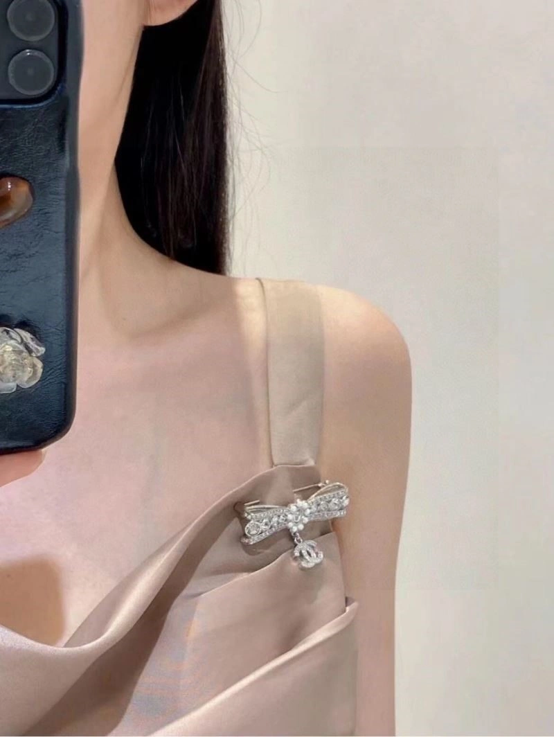 Precise copy Chanel Brooches