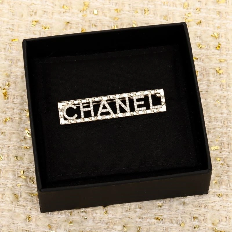 Top match Chanel Brooches