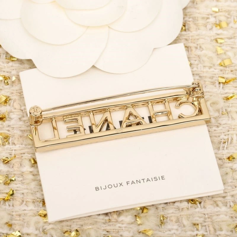 Top match Chanel Brooches