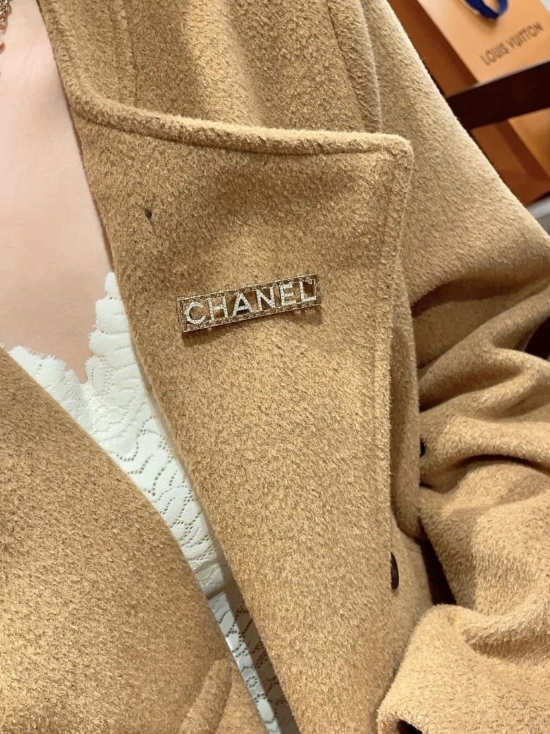 Top match Chanel Brooches