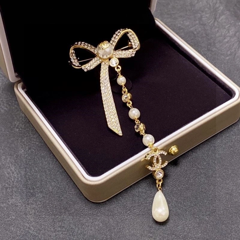 Precise copy Chanel Brooches