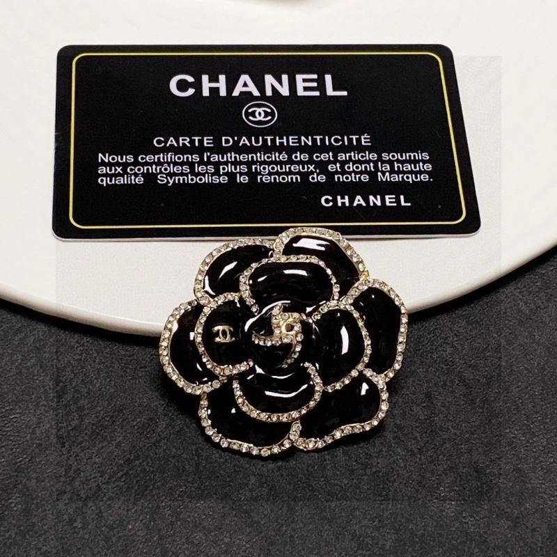 Low-cost Chanel Brooches