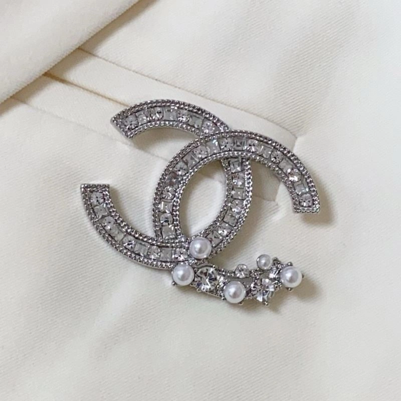 Exact replica Chanel Brooches
