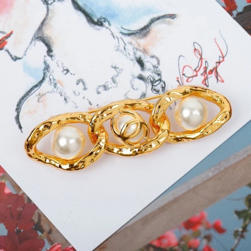 Legit Chanel Brooches
