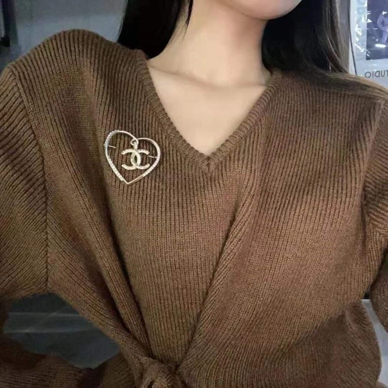Legit Chanel Brooches